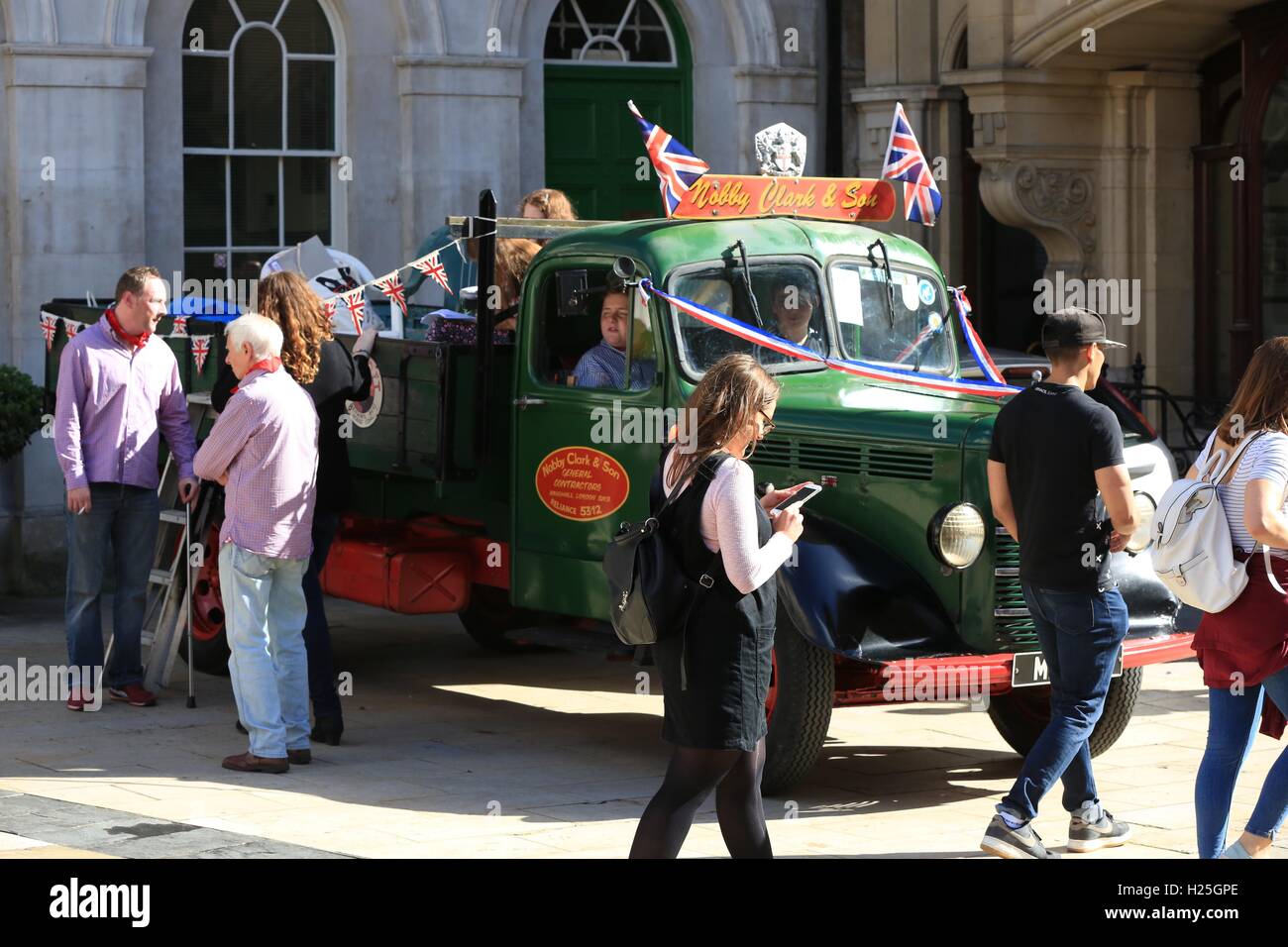 Costermonger barrow hi-res stock photography and images - Alamy