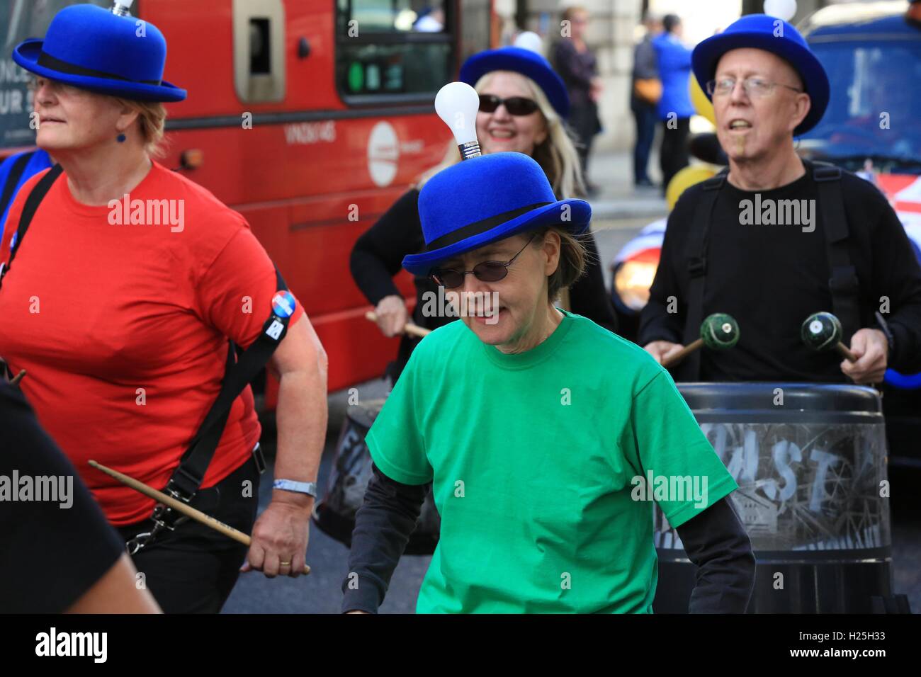 Costermonger barrow hi-res stock photography and images - Alamy