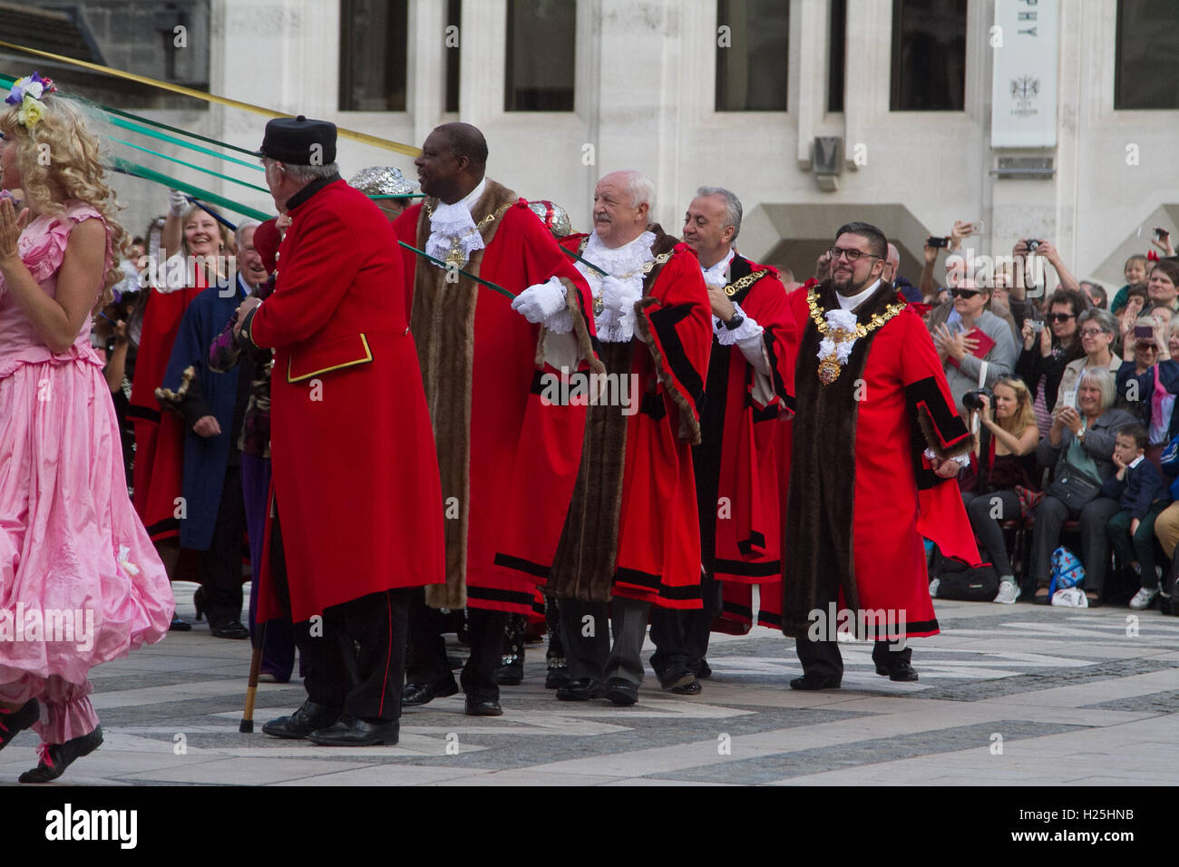 London, UK. 25th Sep, 2016. Lord Mayors celebrate the Pearly Kings and ...