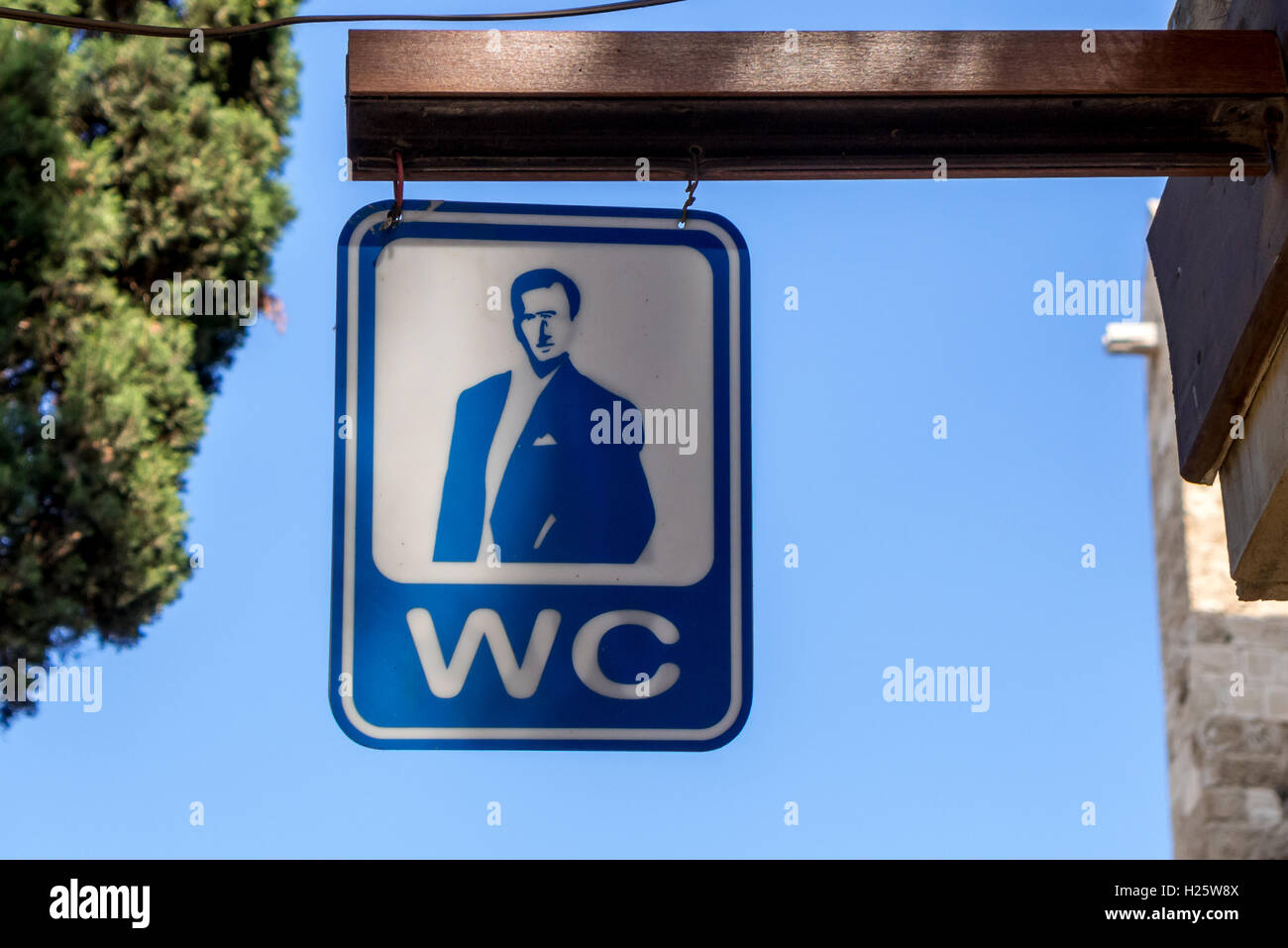 Lavatory sign hi-res stock photography and images - Alamy