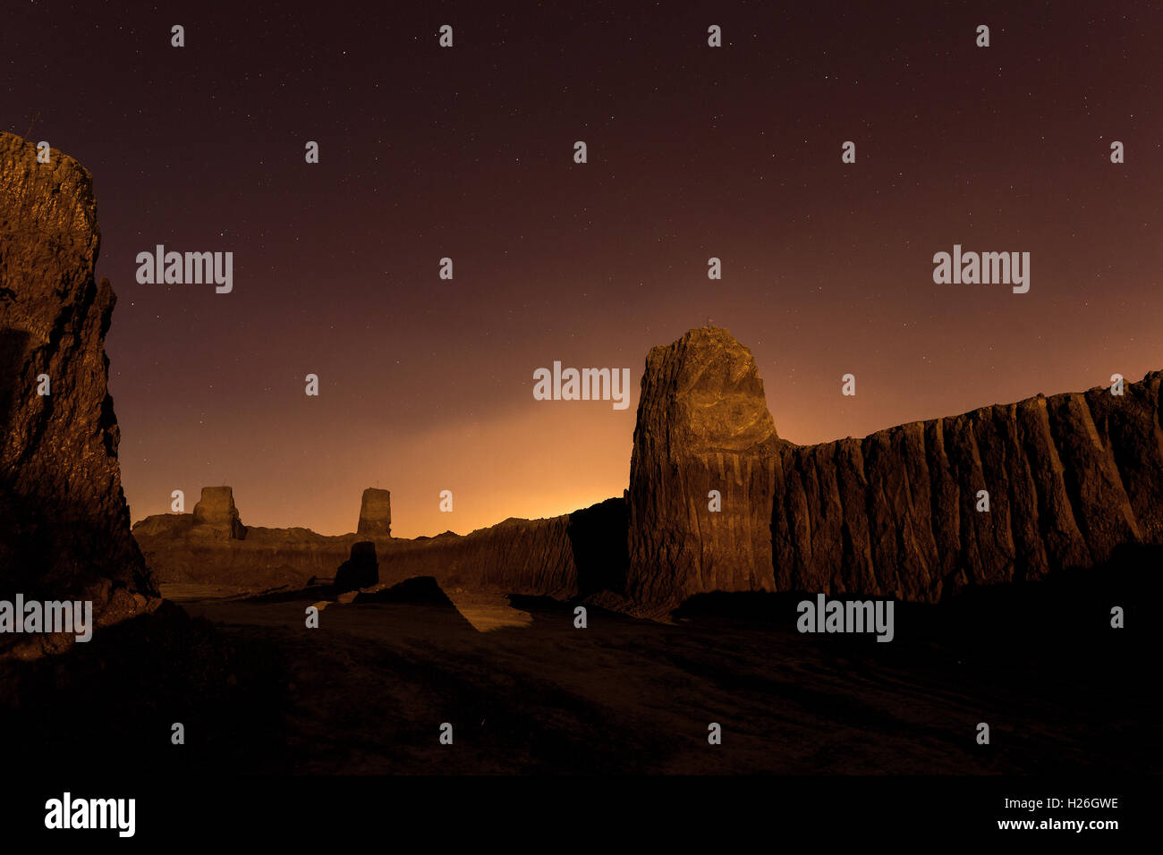 landscape desert night and the starry sky Stock Photo - Alamy
