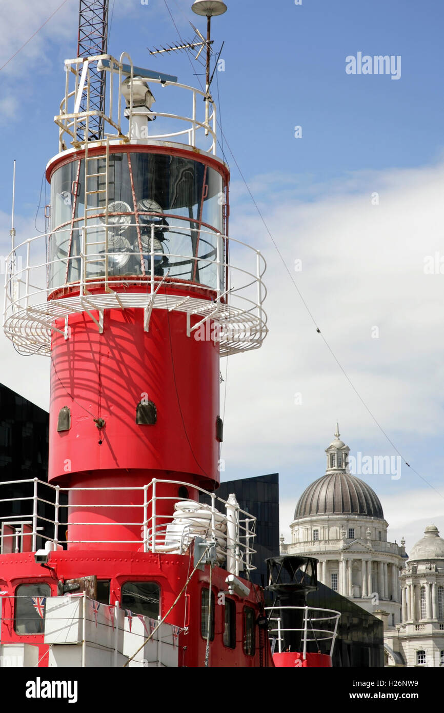Dock board building hi-res stock photography and images - Alamy
