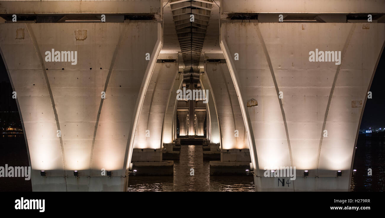 Support columns under a bridge Stock Photo - Alamy
