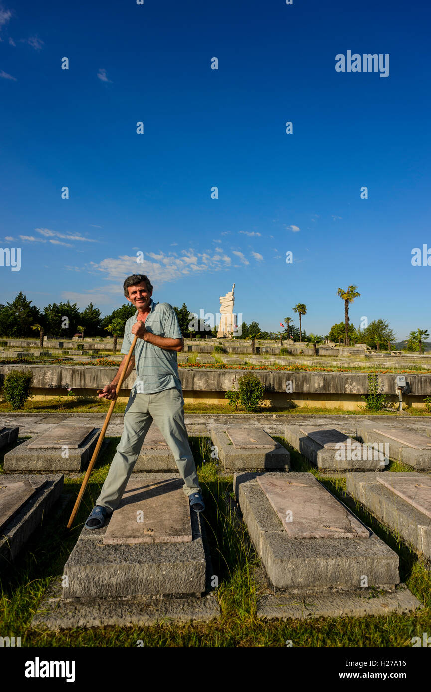 Tirana cemetery hi-res stock photography and images - Alamy