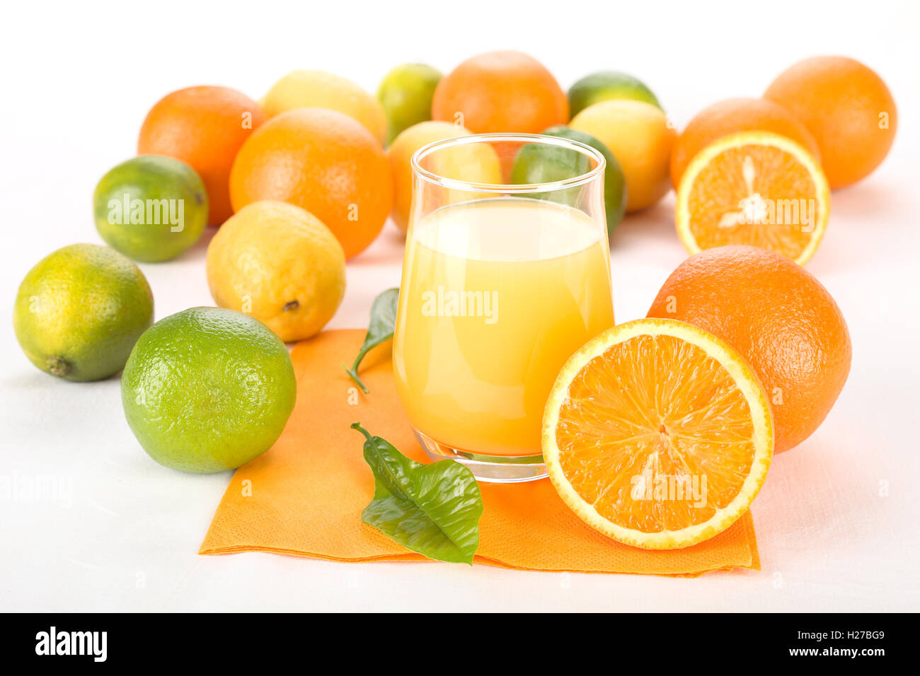 Orange juice and fresh orange fruit Stock Photo - Alamy