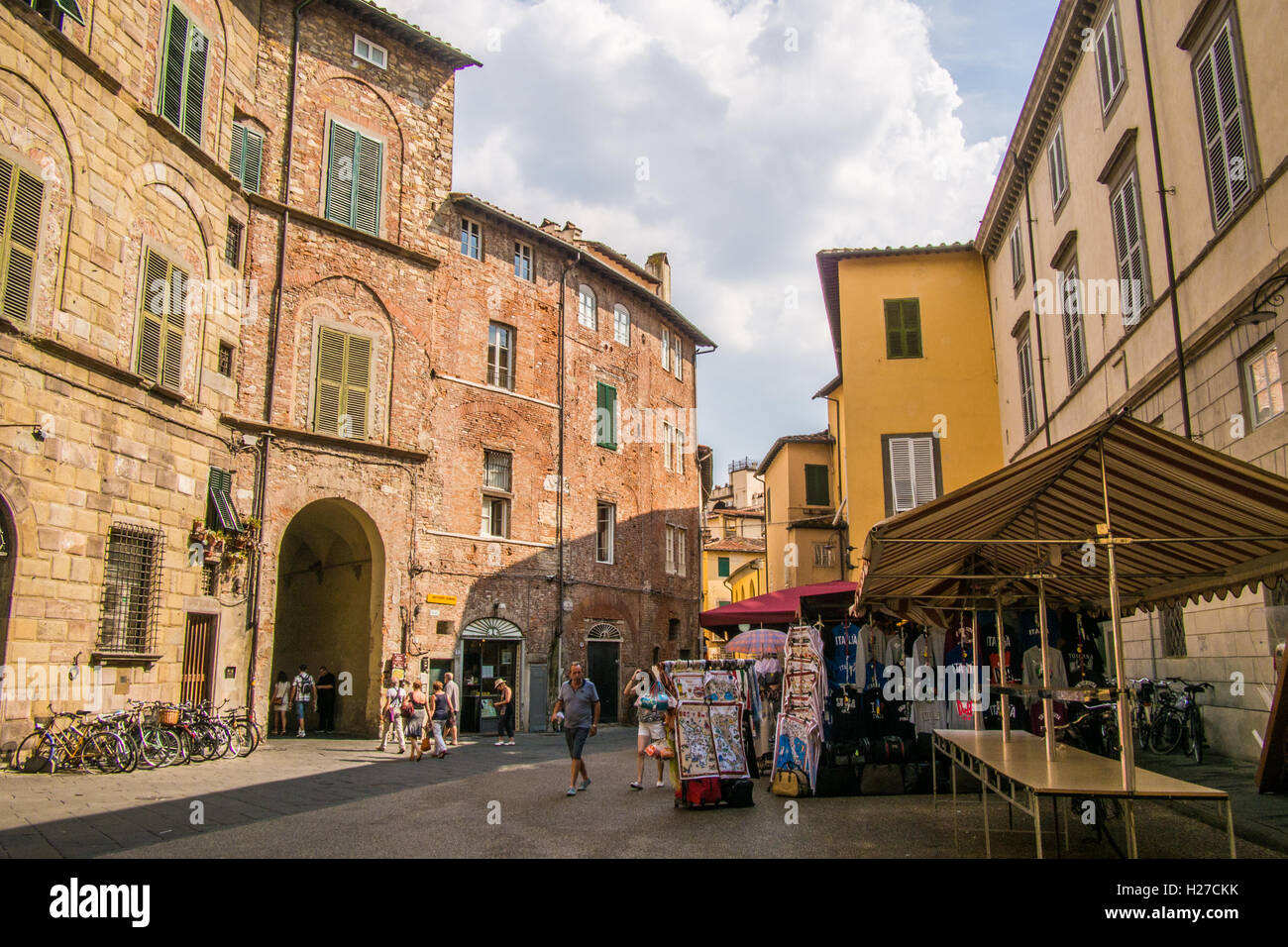 Exterior of Piazza "Anfiteatro Romano", Lucca, Tuscany, Italy Stock ...