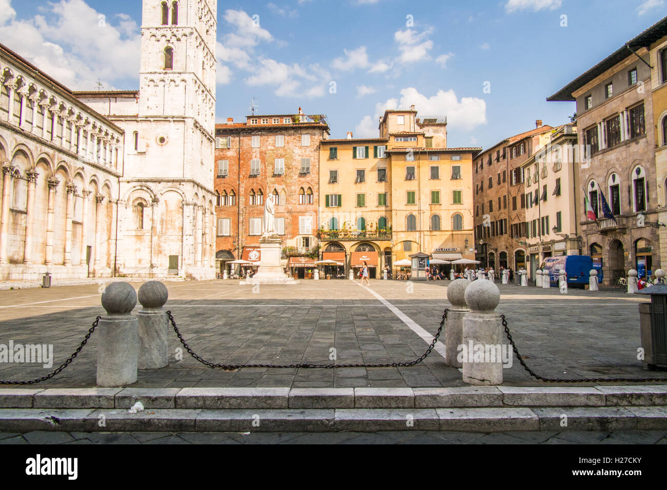 Lucca flag hi-res stock photography and images - Alamy