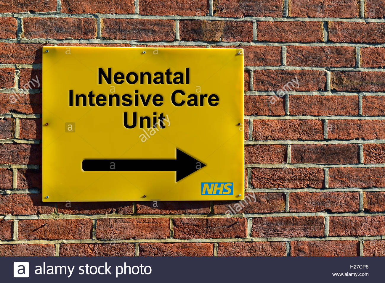 Neonatal Intensive Care Unit Uk Stock Photos & Neonatal Intensive Care ...