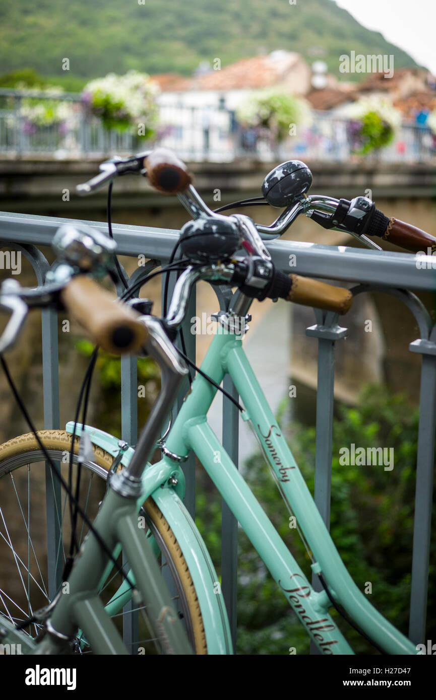 Bicycle in france hi-res stock photography and images - Alamy