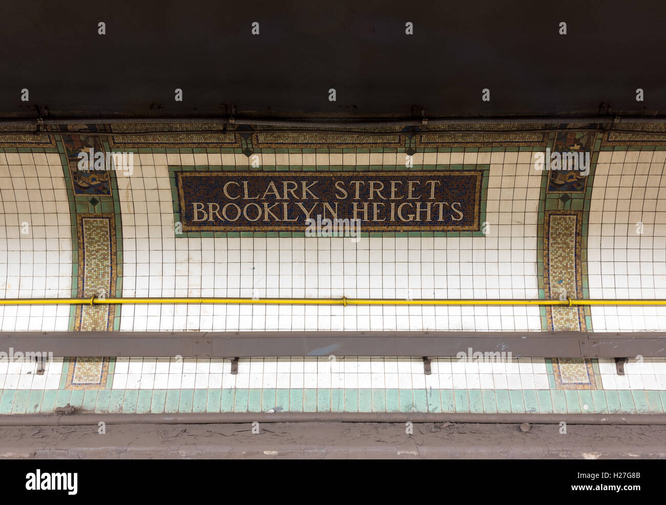 Old brooklyn subway station brooklyn hi-res stock photography and ...