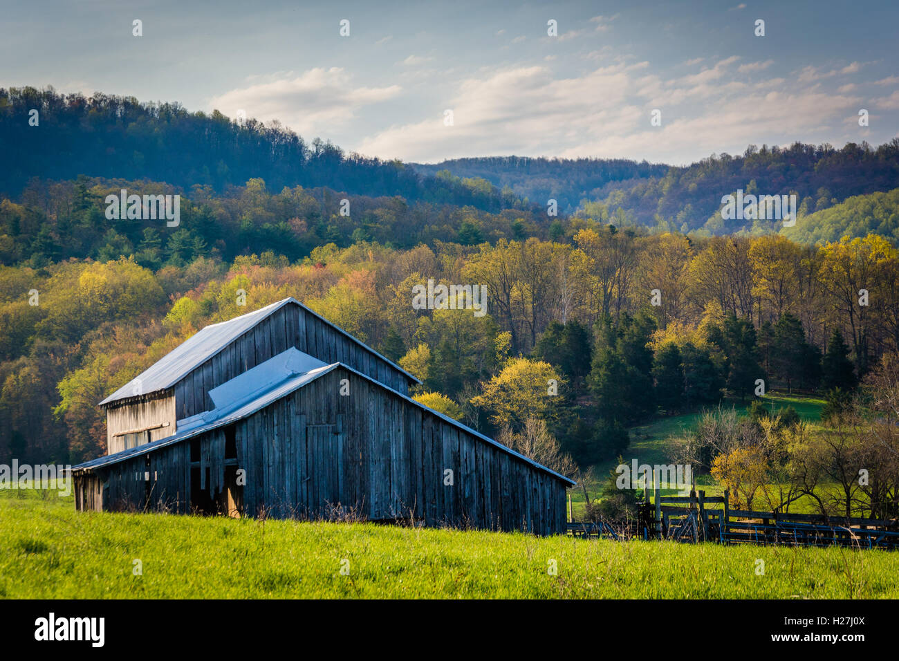 Virginia barn hi-res stock photography and images - Alamy