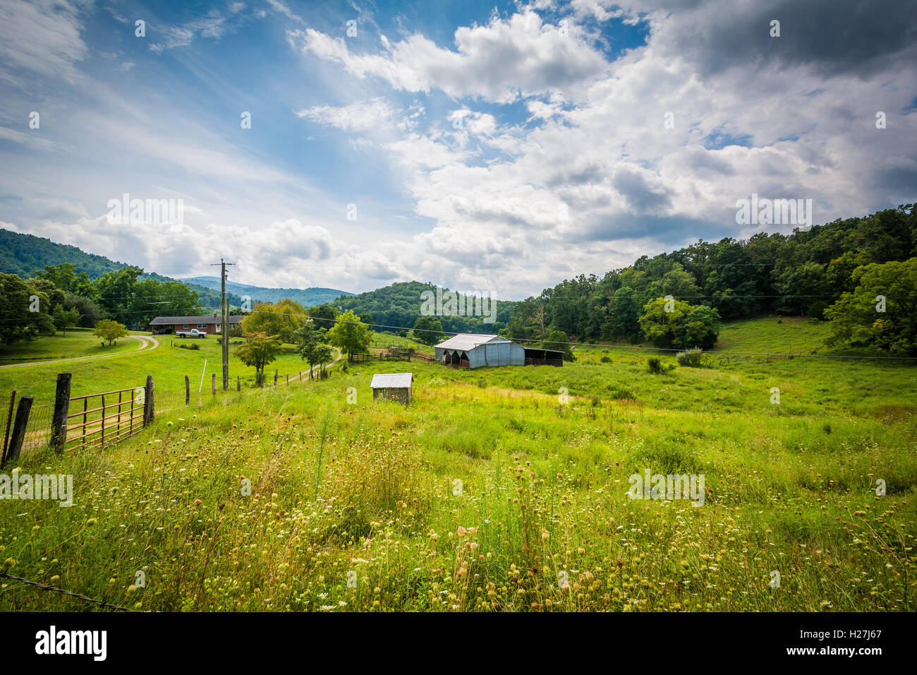 View of a farm in the rural Shenandoah Valley of Virginia Stock Photo ...