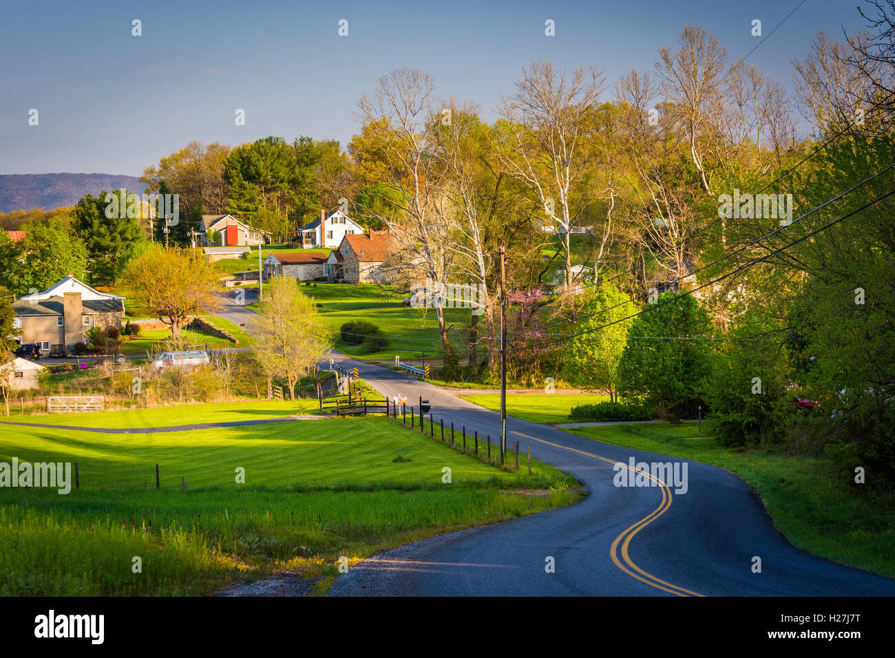 Beautiful view houses farms hi-res stock photography and images - Alamy