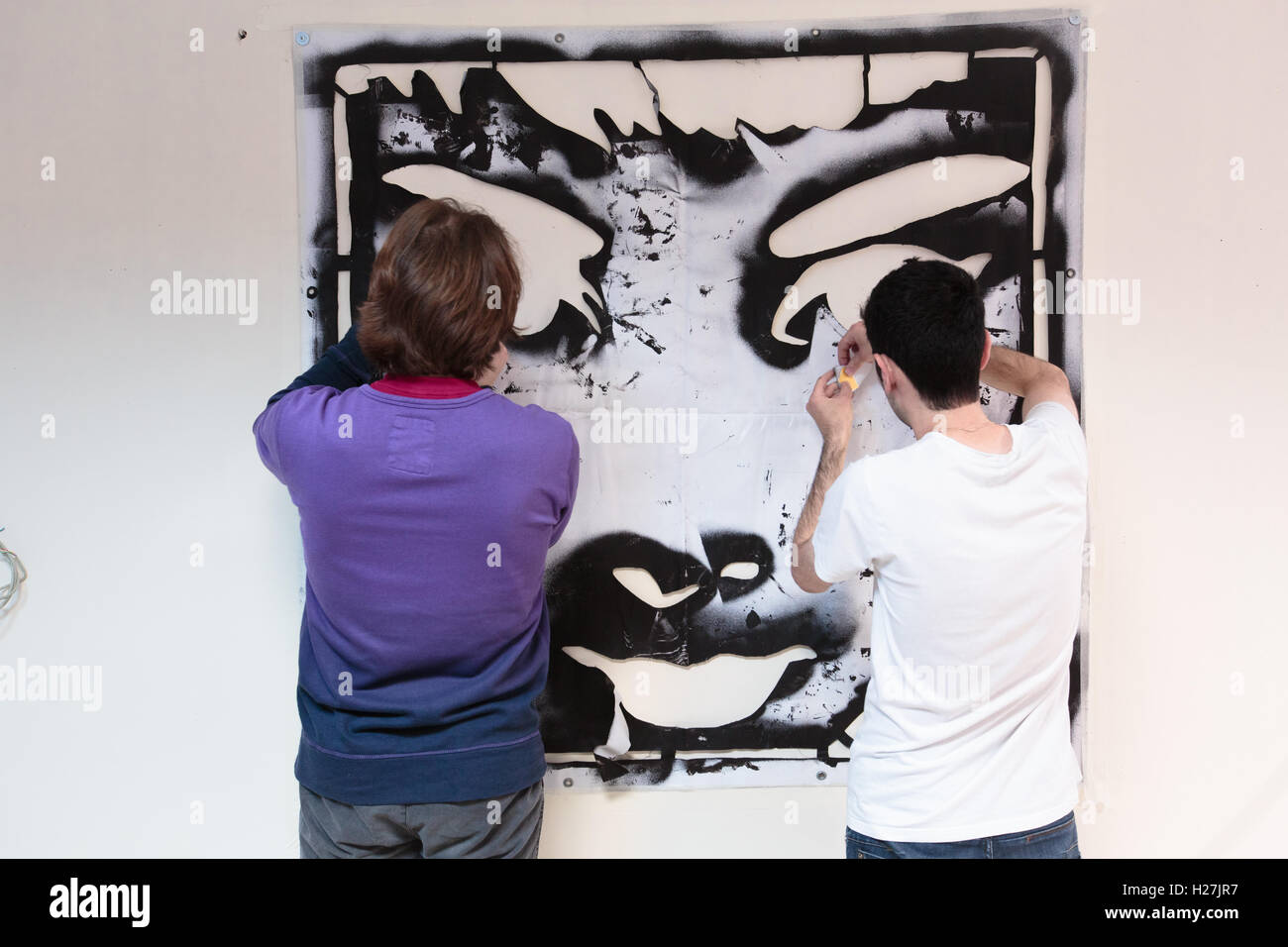 graffiti stencil street art Stock Photo - Alamy