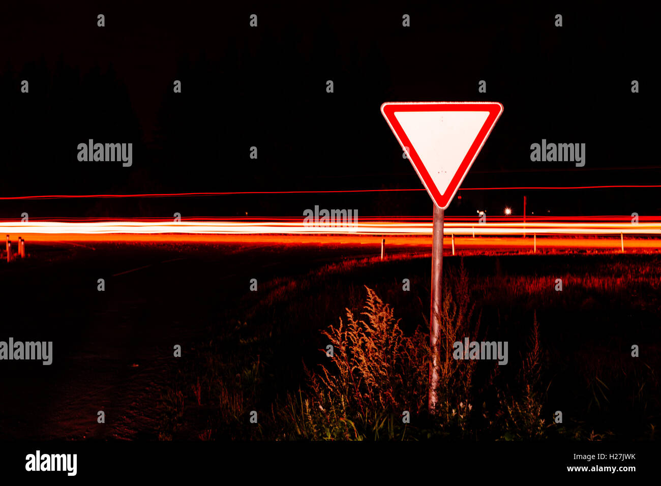 Road sign give way Stock Photo - Alamy