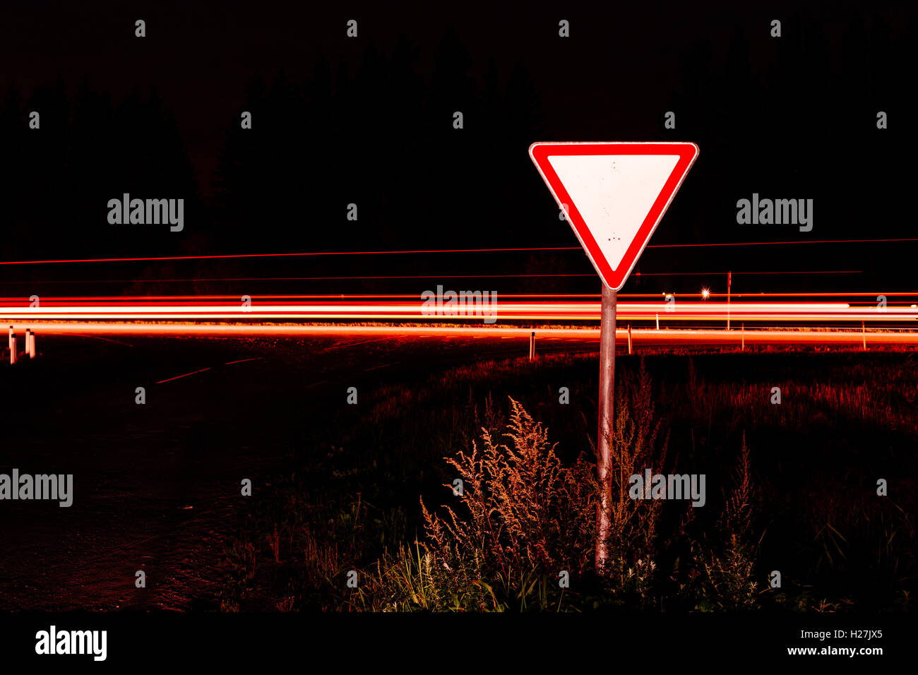 Road sign give way Stock Photo - Alamy