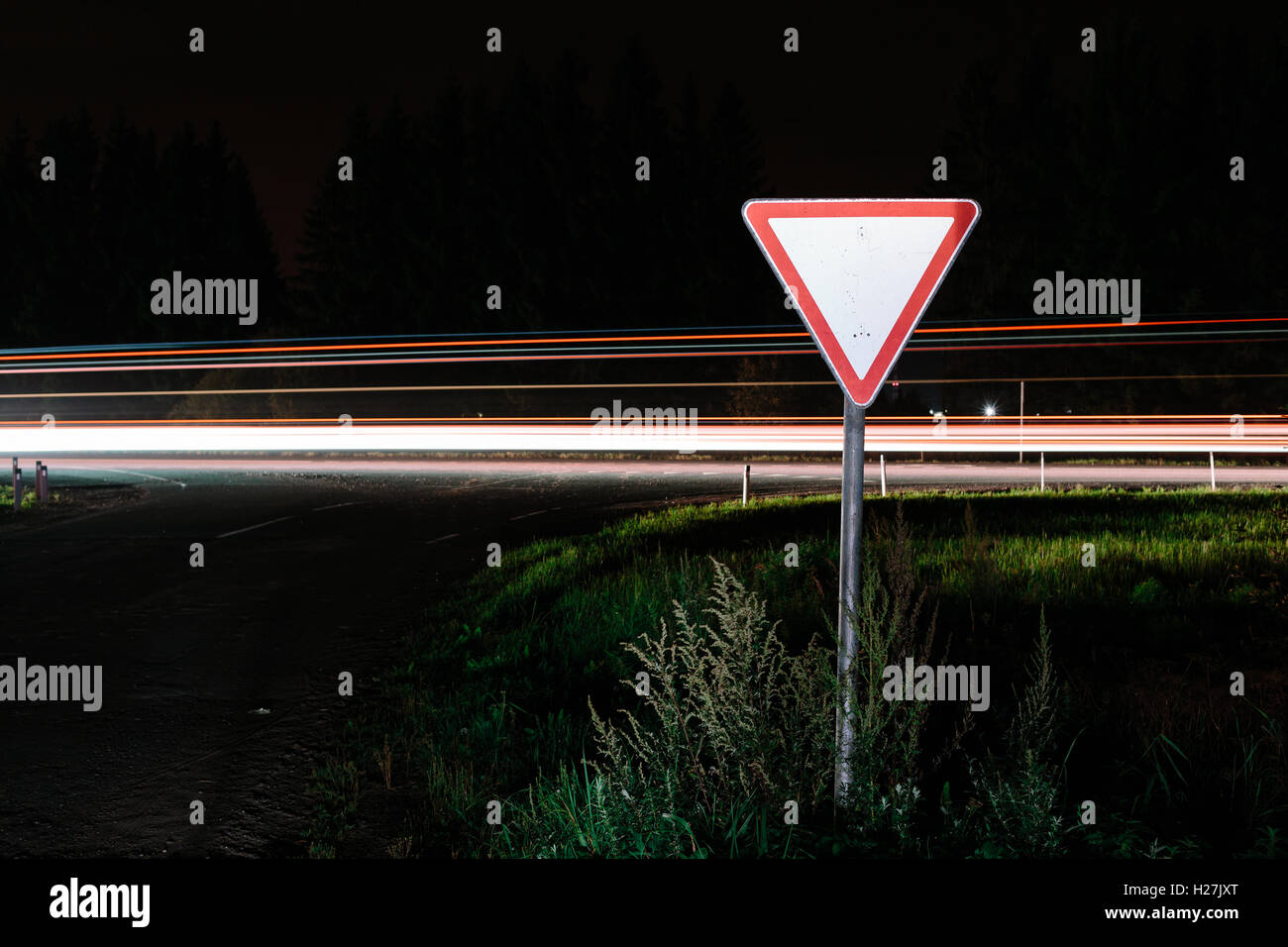Road sign give way Stock Photo - Alamy