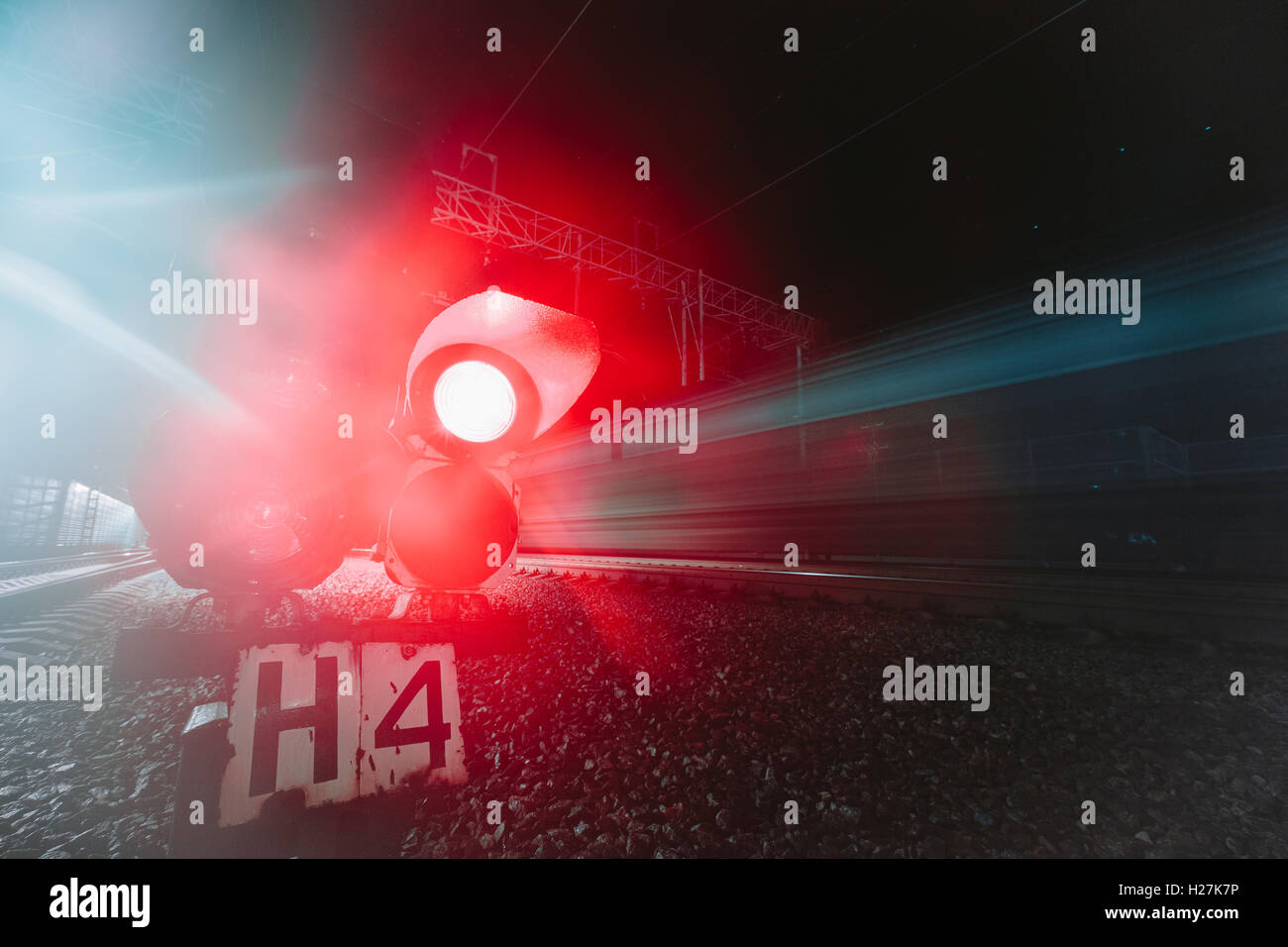 Semaphore hi-res stock photography and images - Alamy