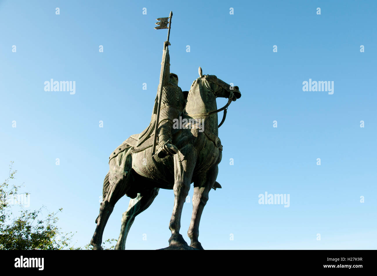 Vimara Peres Statue - Porto - Portugal Stock Photo - Alamy