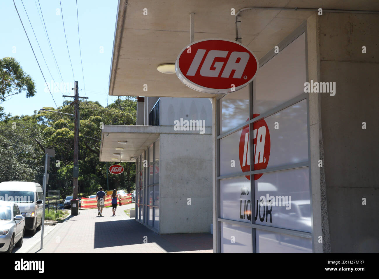 Iga supermarket hi-res stock photography and images - Alamy