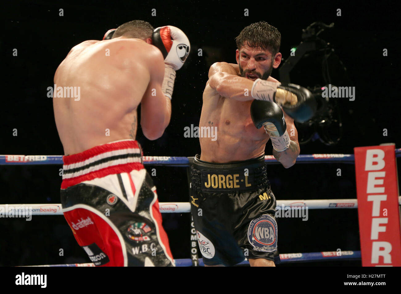 Anthony Crolla and Jorge Linares during the WBA, WBC Diamond and Ring ...