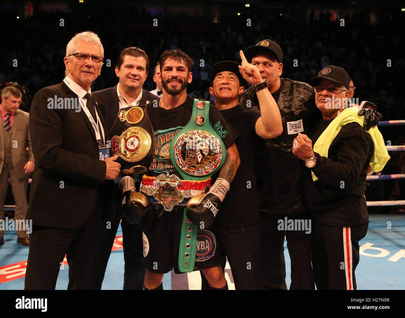 Jorge Linares and corner team winner of the WBA, WBC Diamond and Ring ...