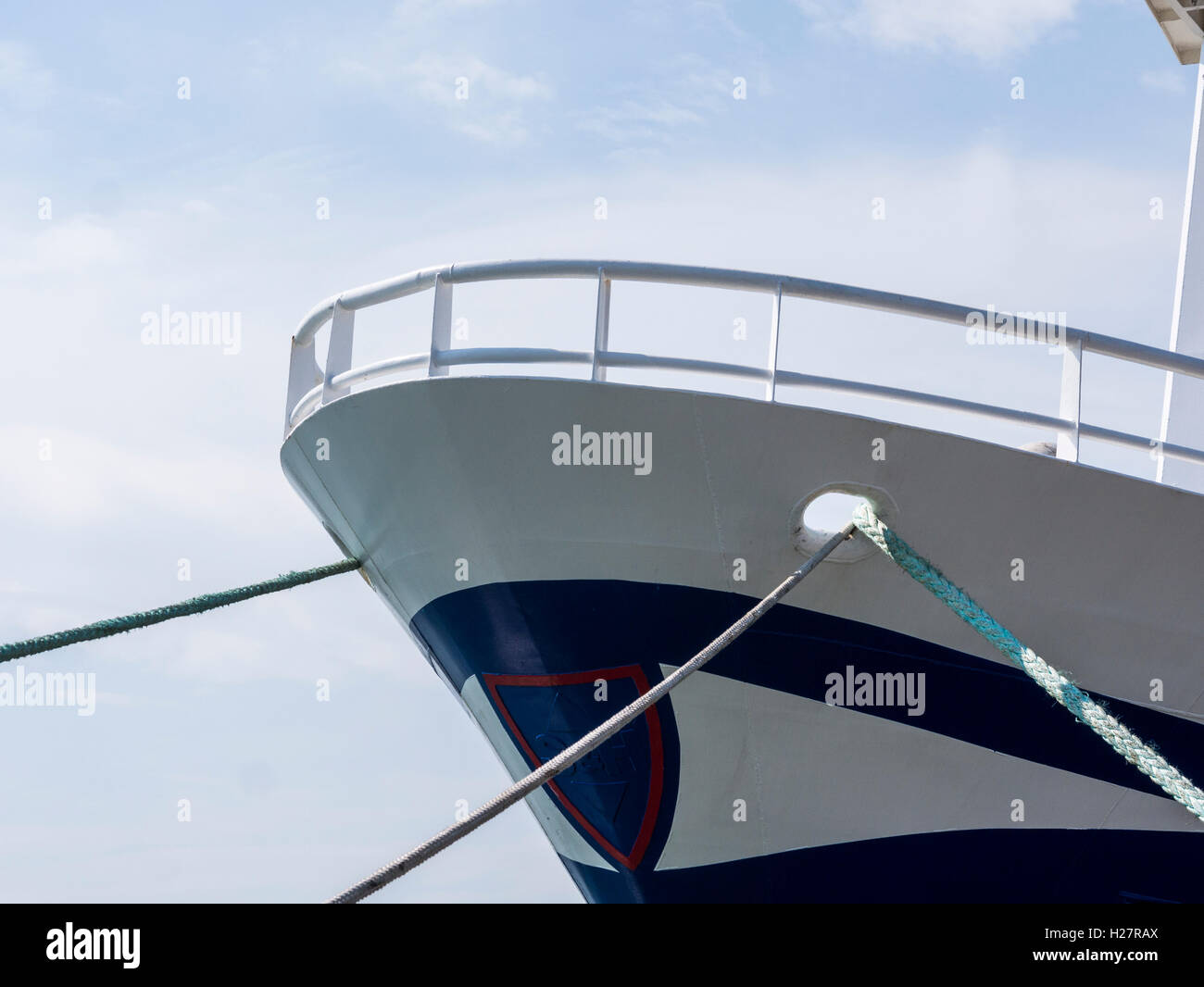 Prow of a ship ships hi-res stock photography and images - Alamy