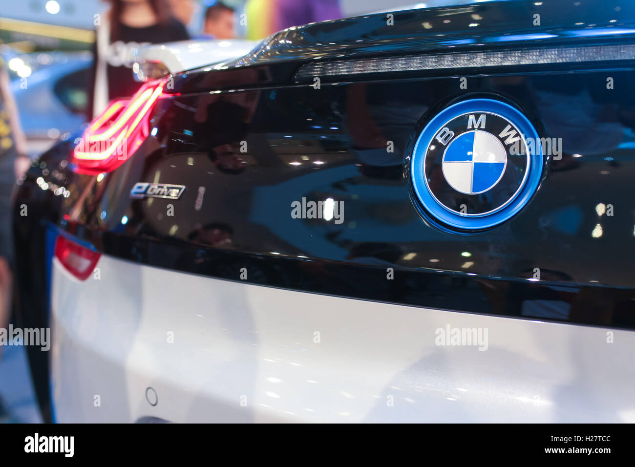 The BMW plug-in hybrid sport car, i8 showcase at BMW and mini cooper ...