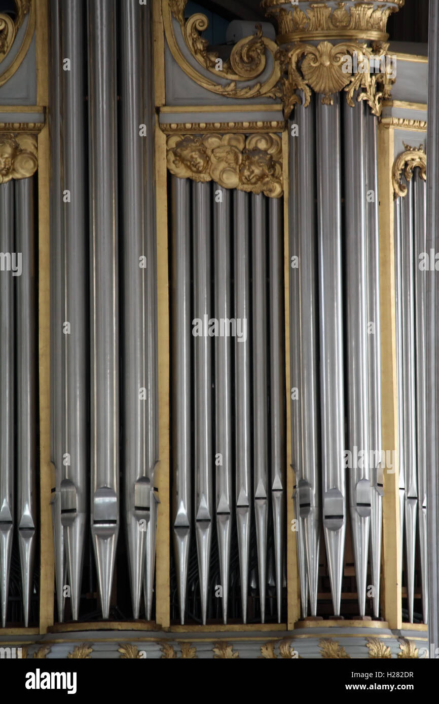 Decorated church organs. Baroque style organs Stock Photo - Alamy