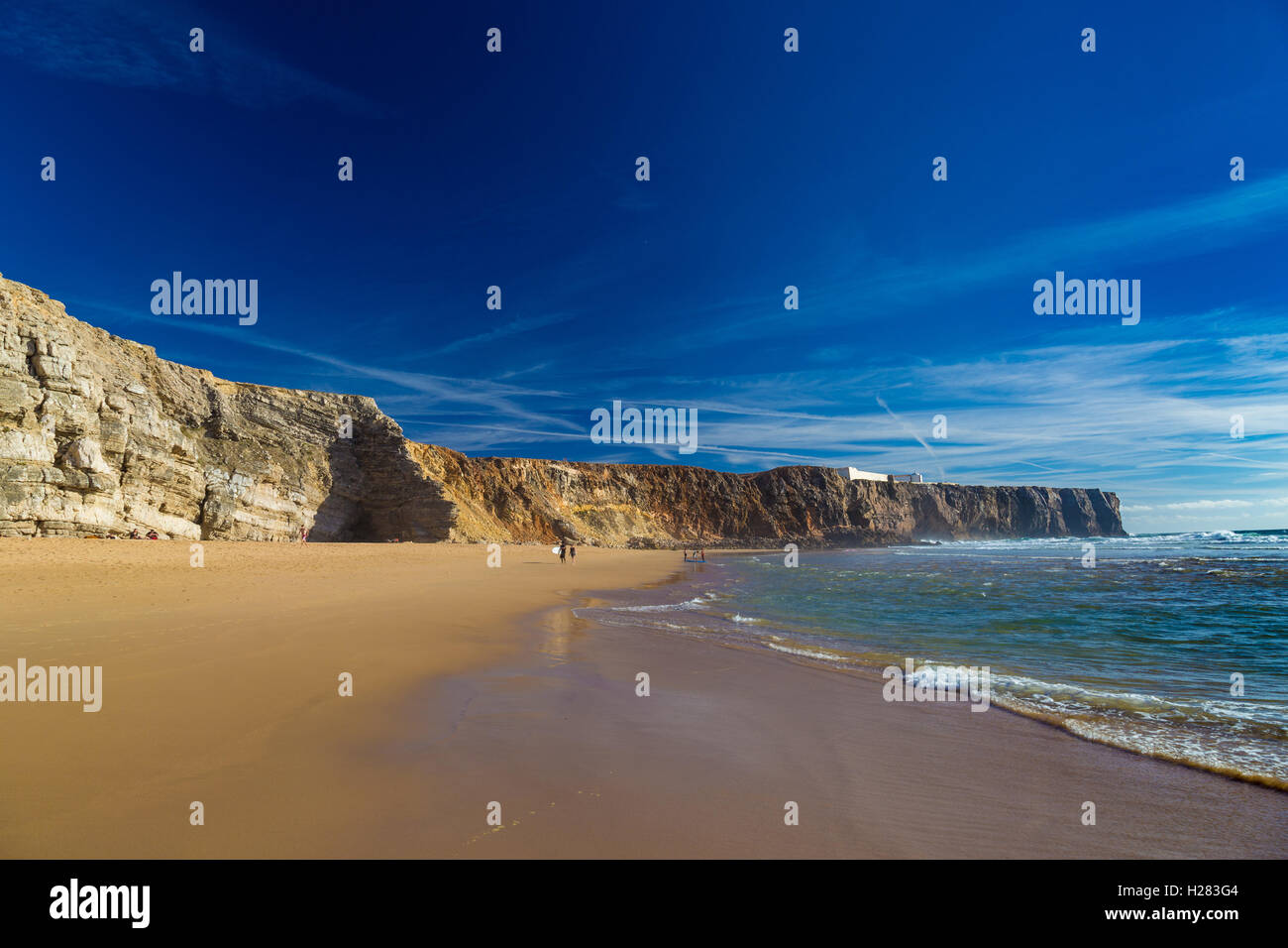 Rock beach praia do tonel in sagres hi-res stock photography and images ...