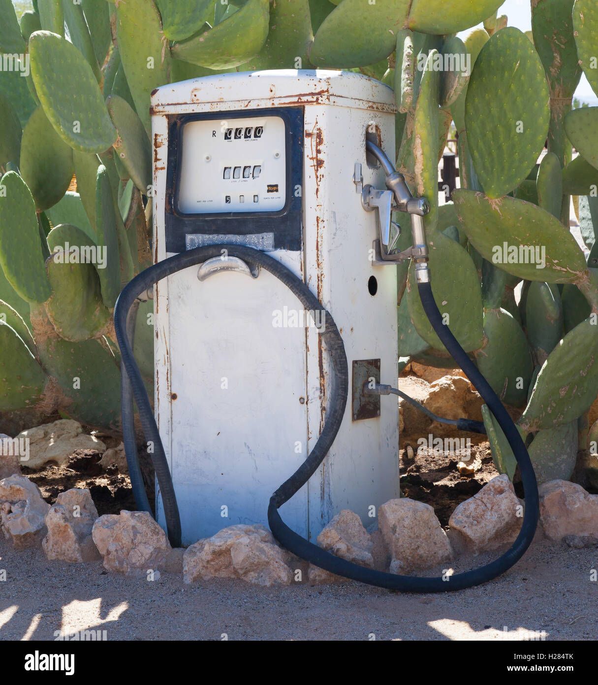 Old style fuel pump hi-res stock photography and images - Alamy