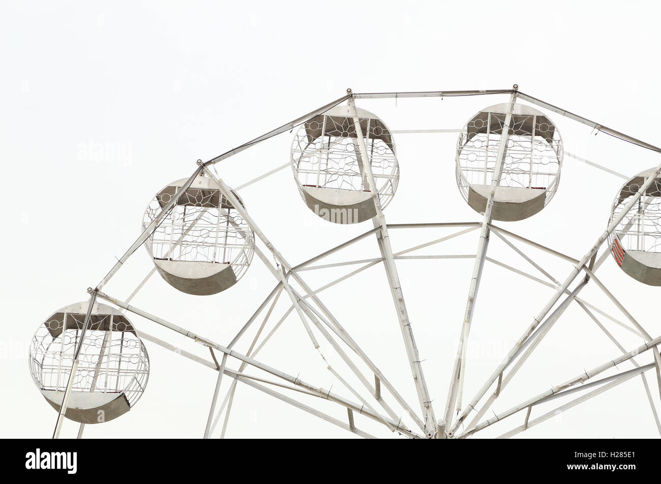 white ferris wheel Stock Photo - Alamy