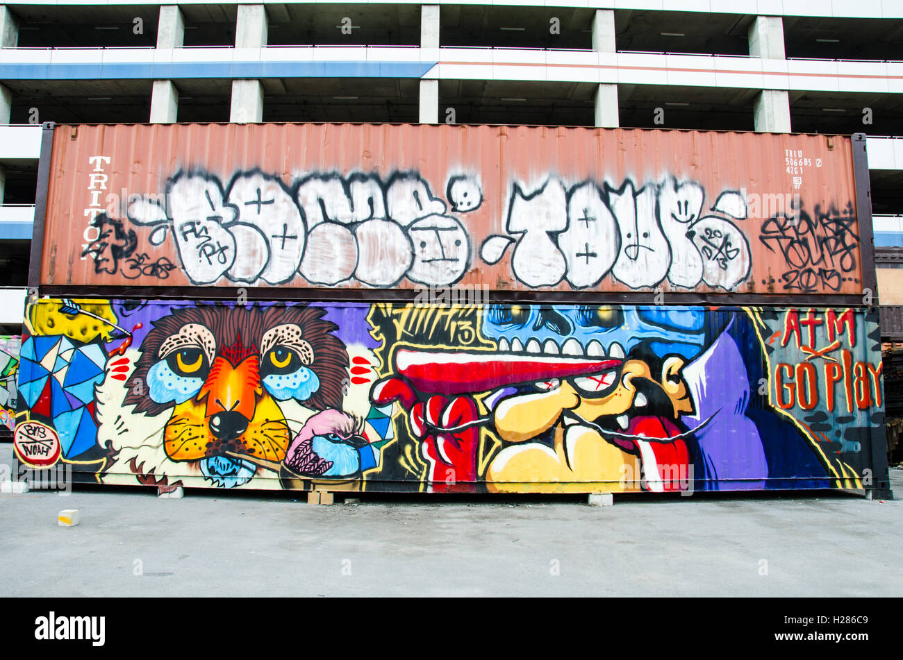 graffiti on containers Stock Photo - Alamy