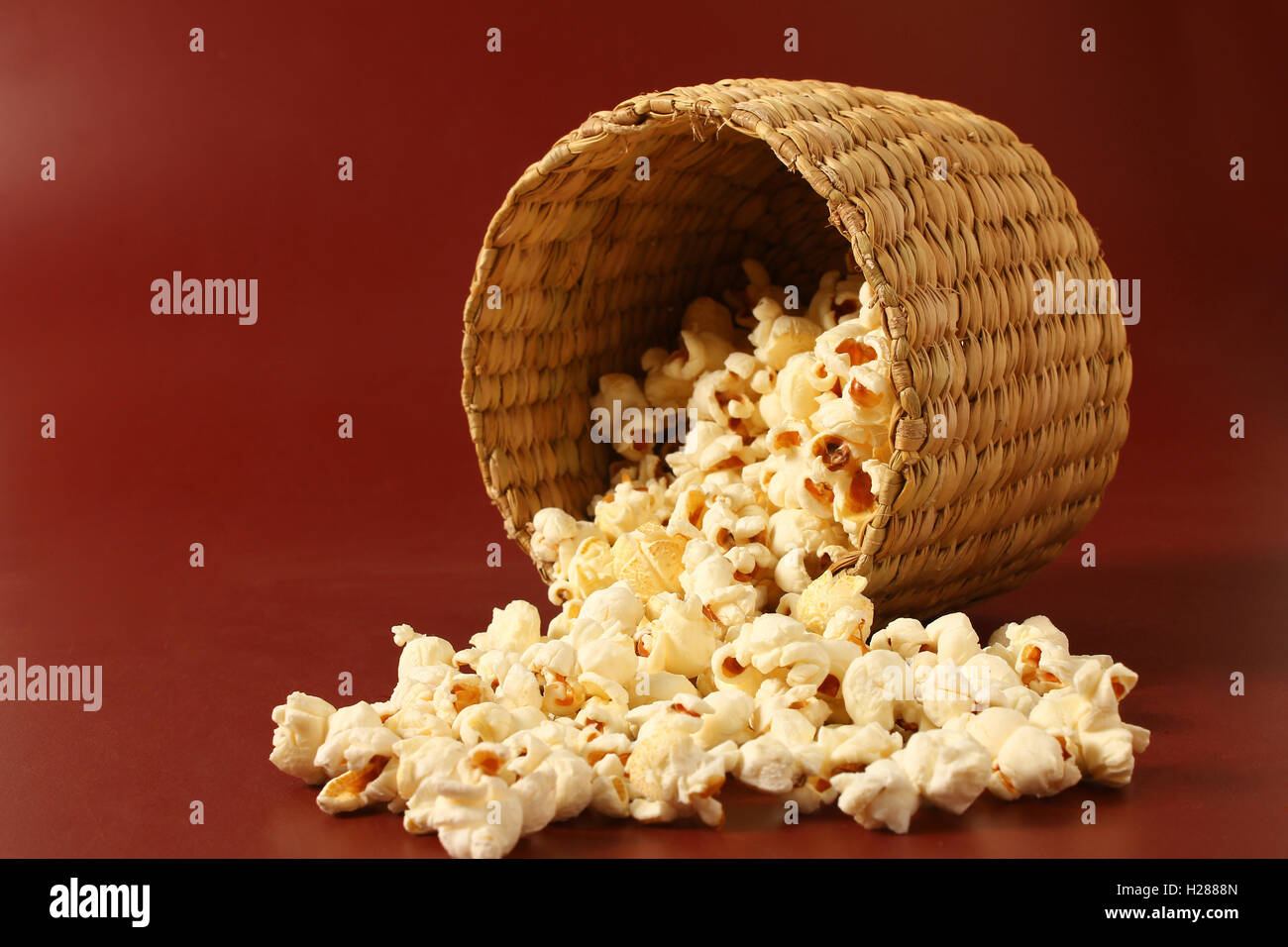 popcorn in bowl Stock Photo - Alamy