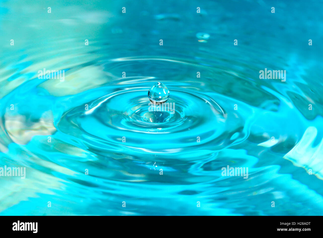 Water drop close up Stock Photo - Alamy