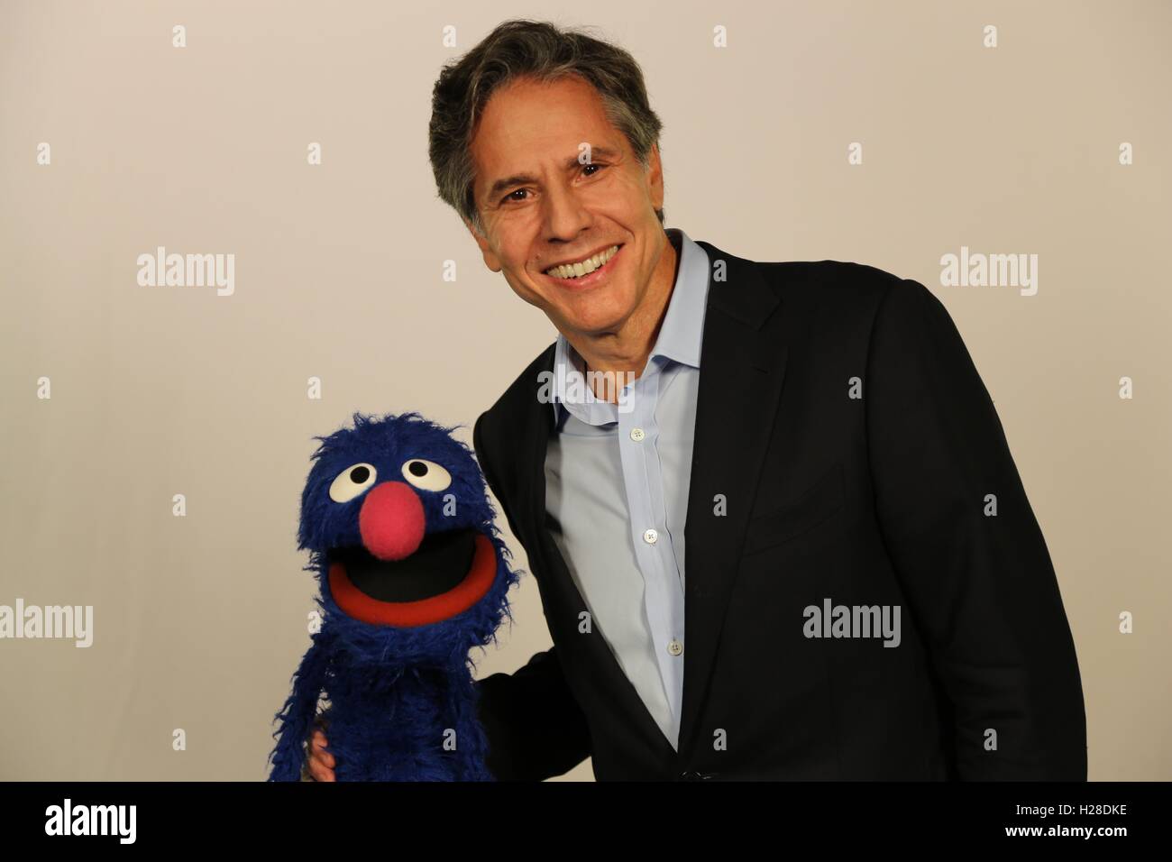 Grover puppet hi-res stock photography and images - Alamy