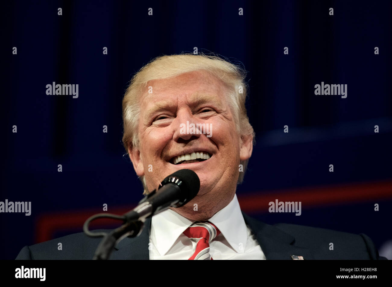 Donald trump face speech hi-res stock photography and images - Alamy