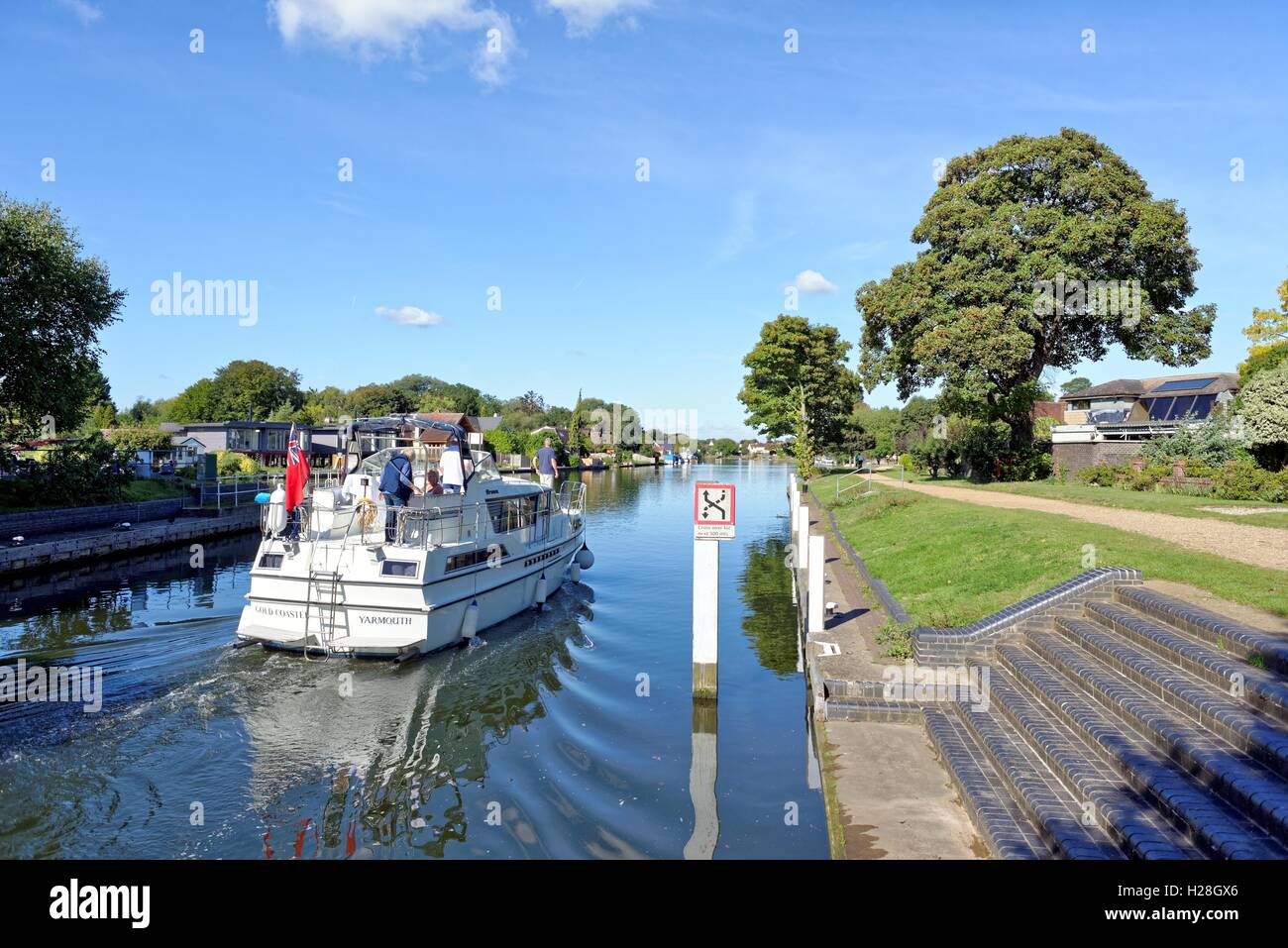 River Thames at Penton Hook,Laleham Surrey UK Stock Photo - Alamy