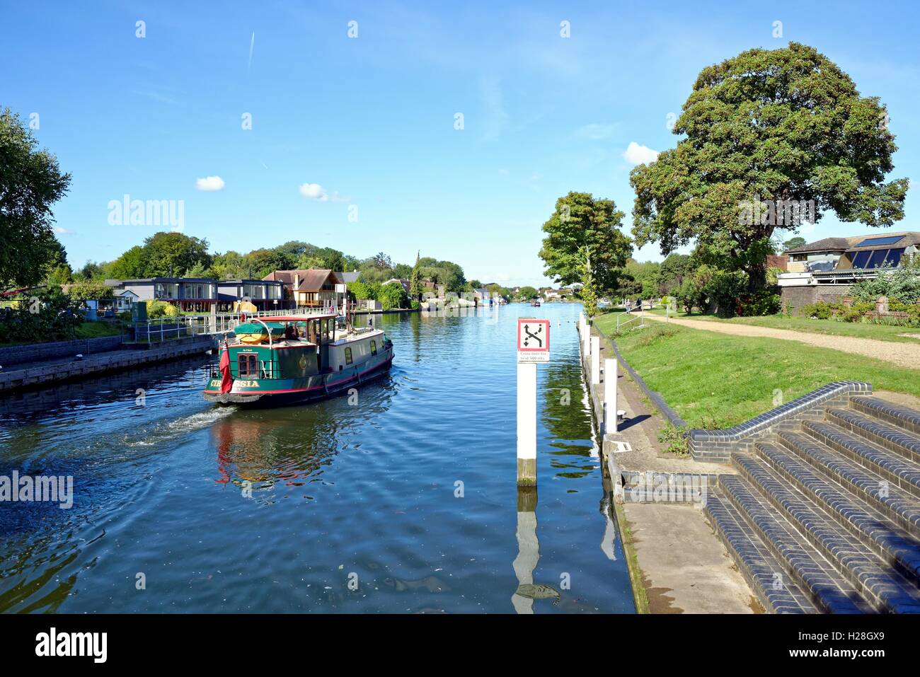River Thames at Penton Hook,Laleham Surrey UK Stock Photo - Alamy