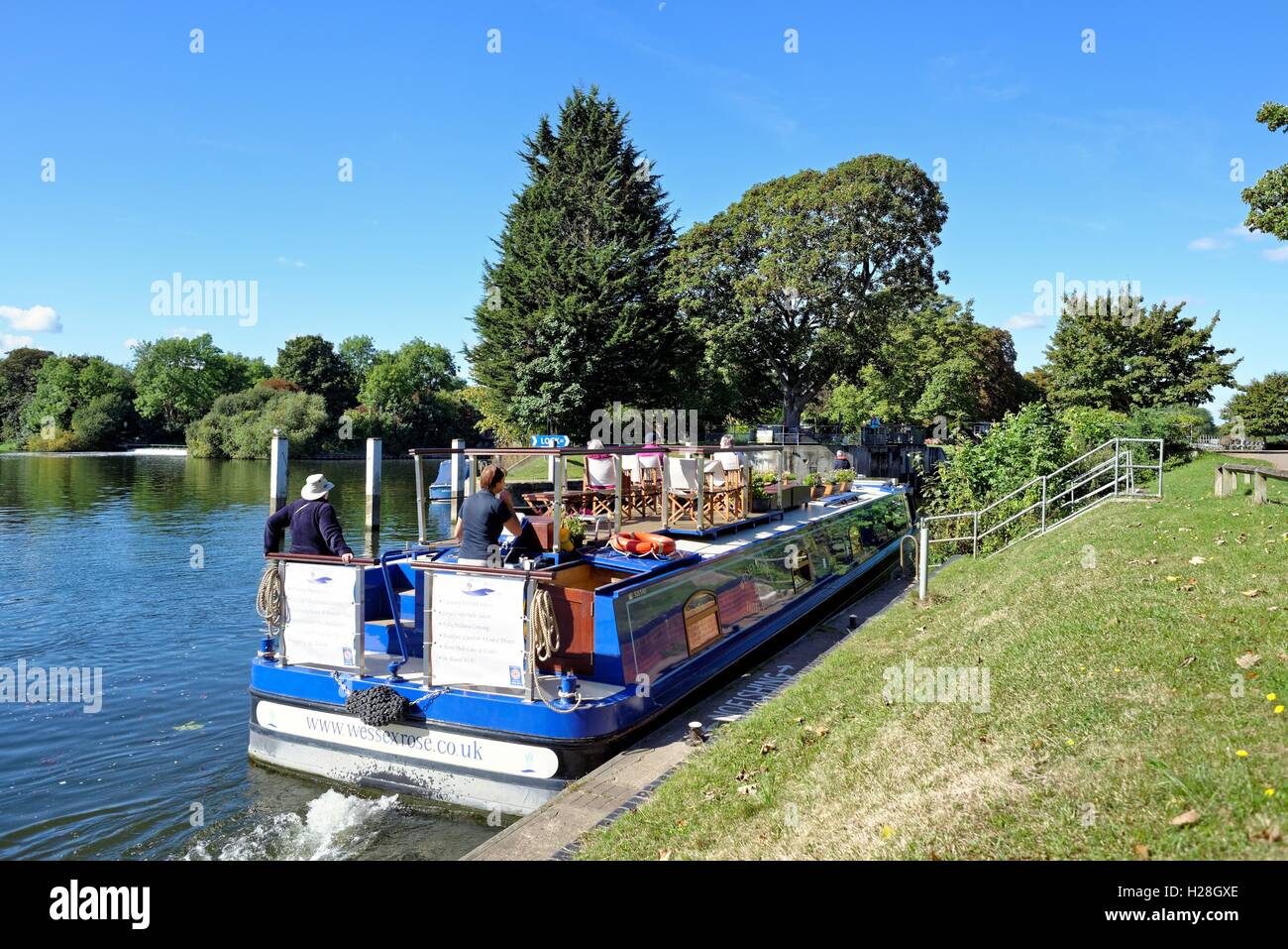 Hotel on boat hi-res stock photography and images - Alamy