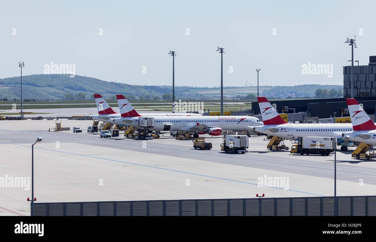 Austrian Airline planes lined up Stock Photo - Alamy