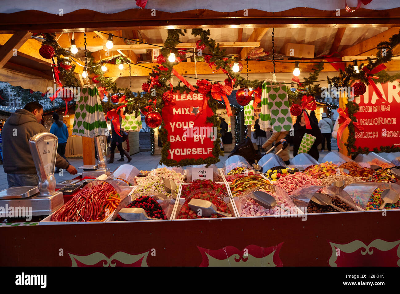 Sweet stall traditional candy hi-res stock photography and images - Alamy