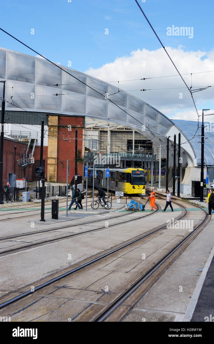 Manchester exchange railway station hi-res stock photography and images ...