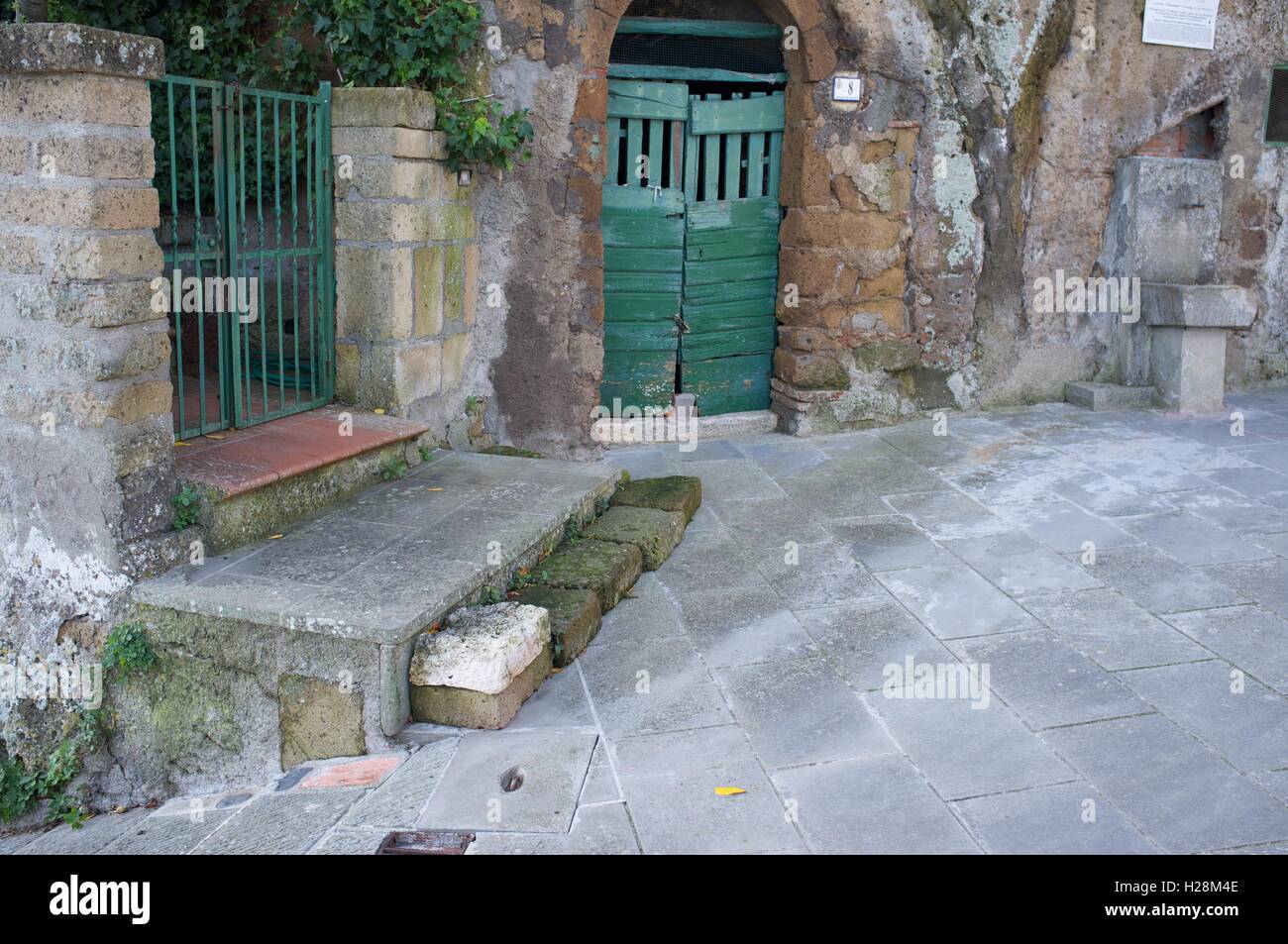 Rustic doors hi-res stock photography and images - Alamy