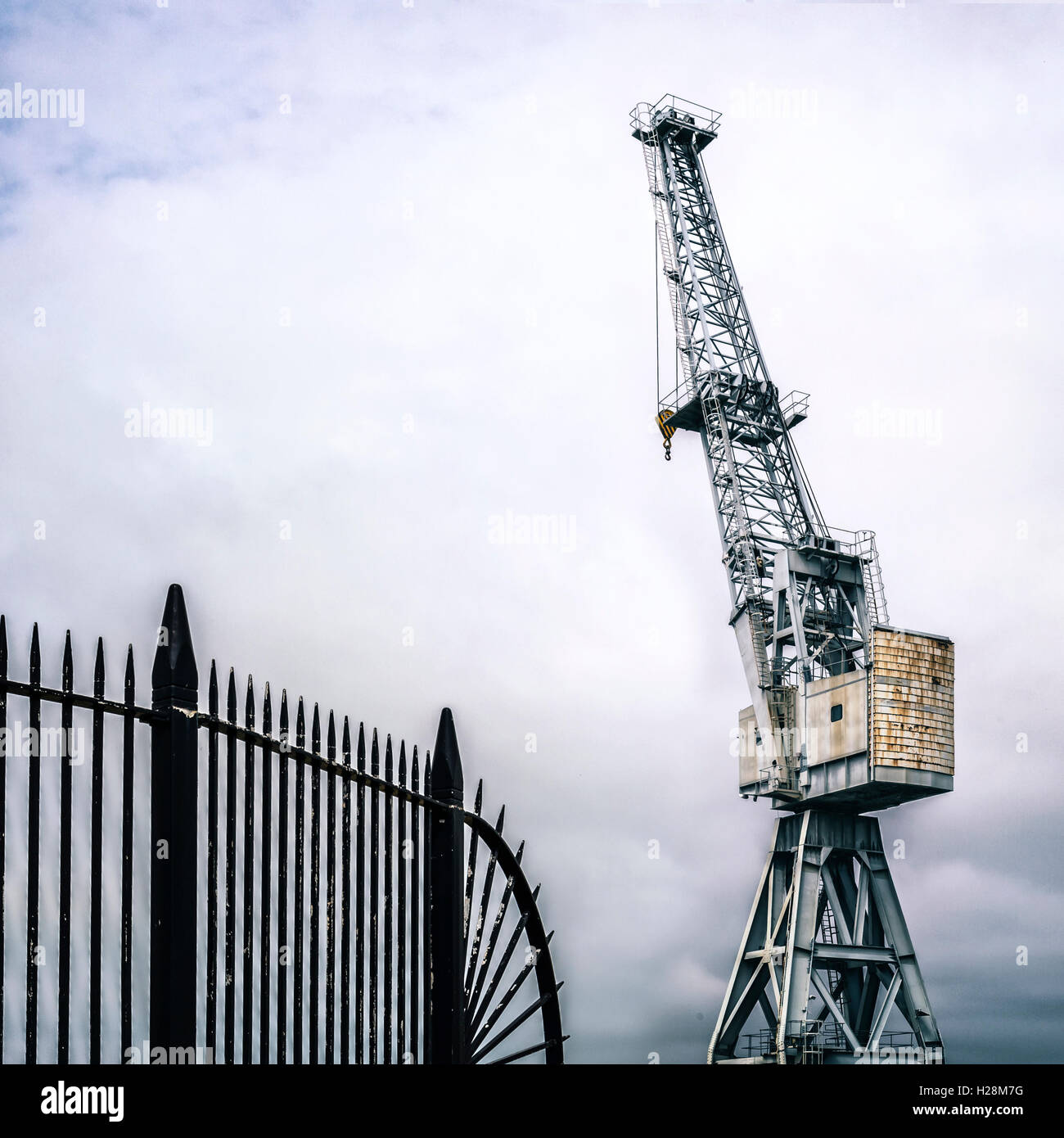Construction site fence crane hi-res stock photography and images - Alamy