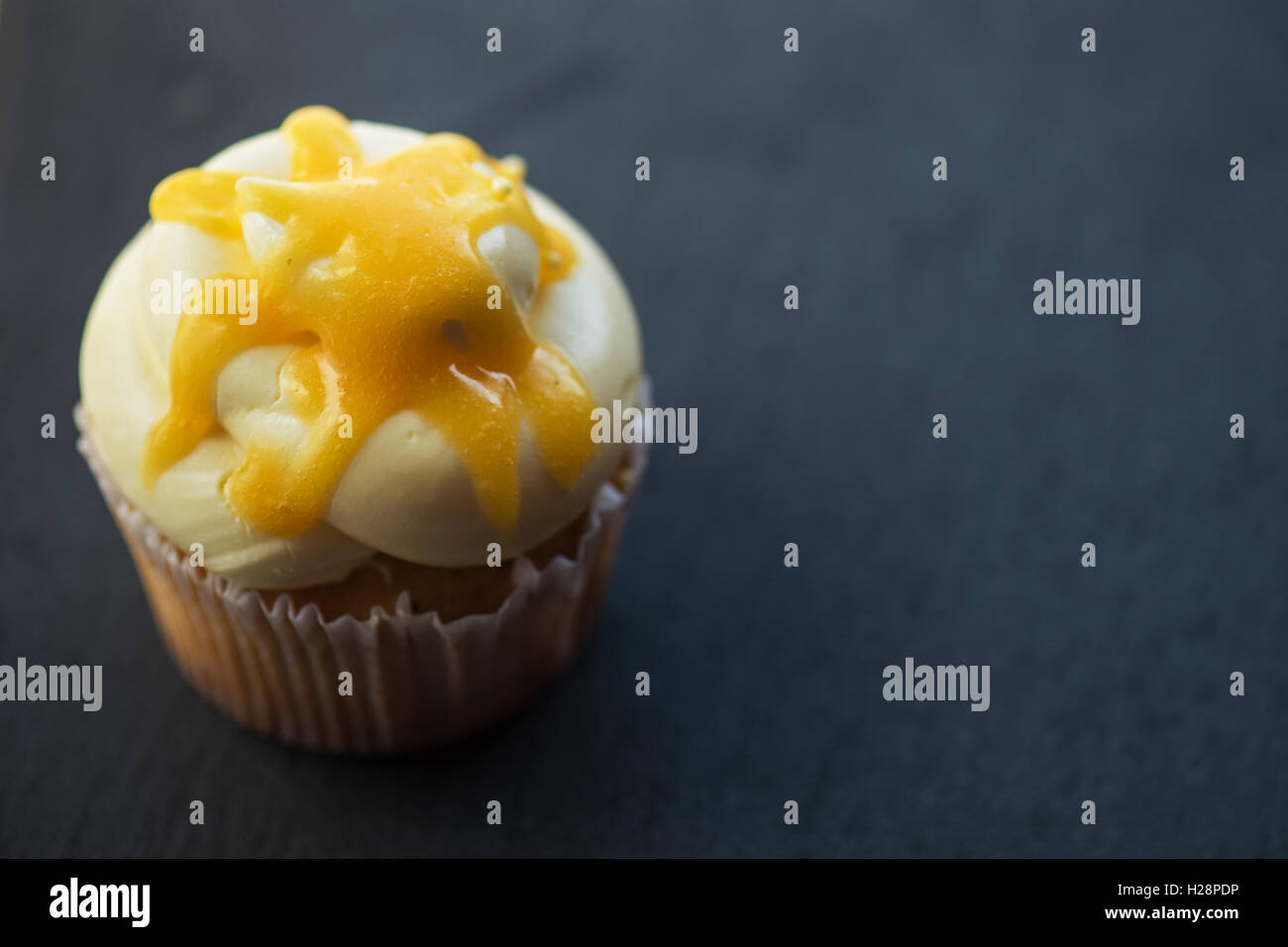 Cupcakes desert cream Stock Photo - Alamy