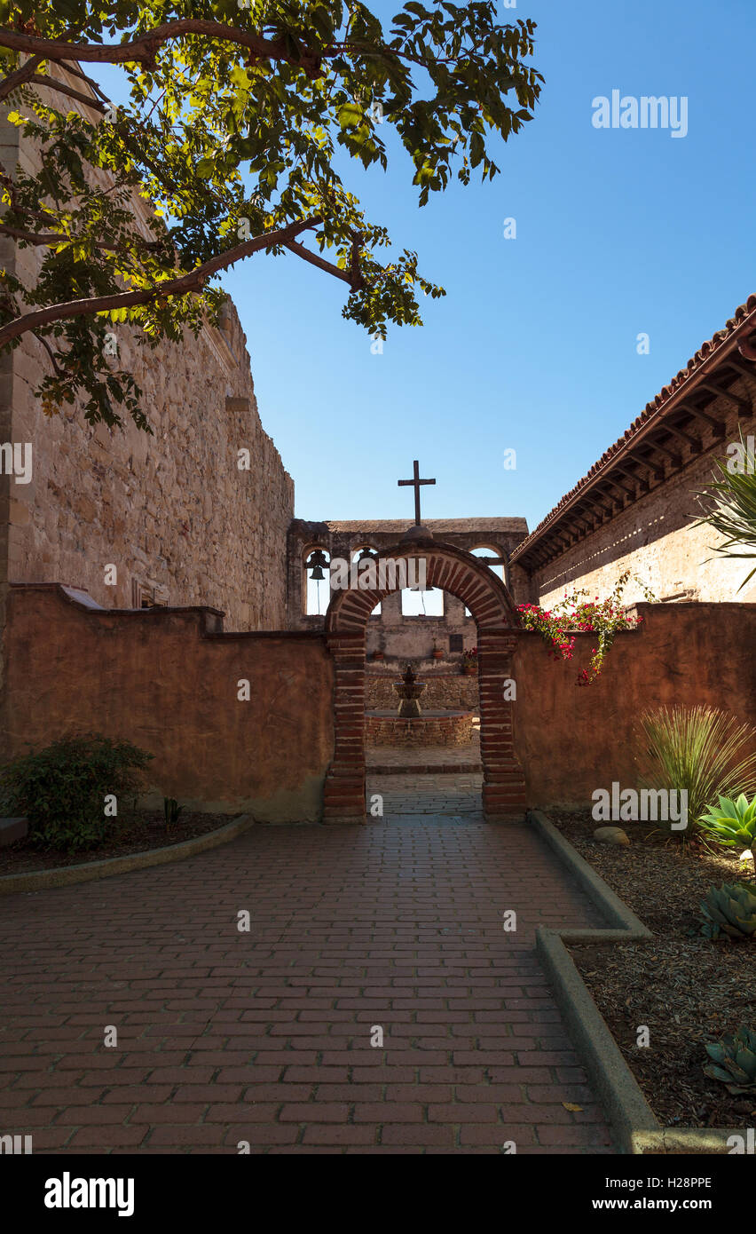 Serra chapel mission san juan hi-res stock photography and images - Alamy