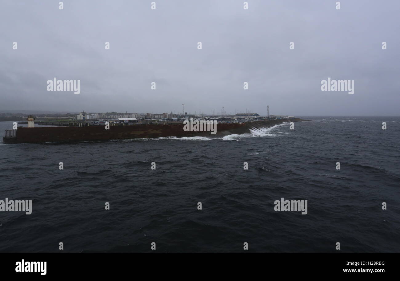 Ardrossan harbour wall Scotland September 2016 Stock Photo - Alamy