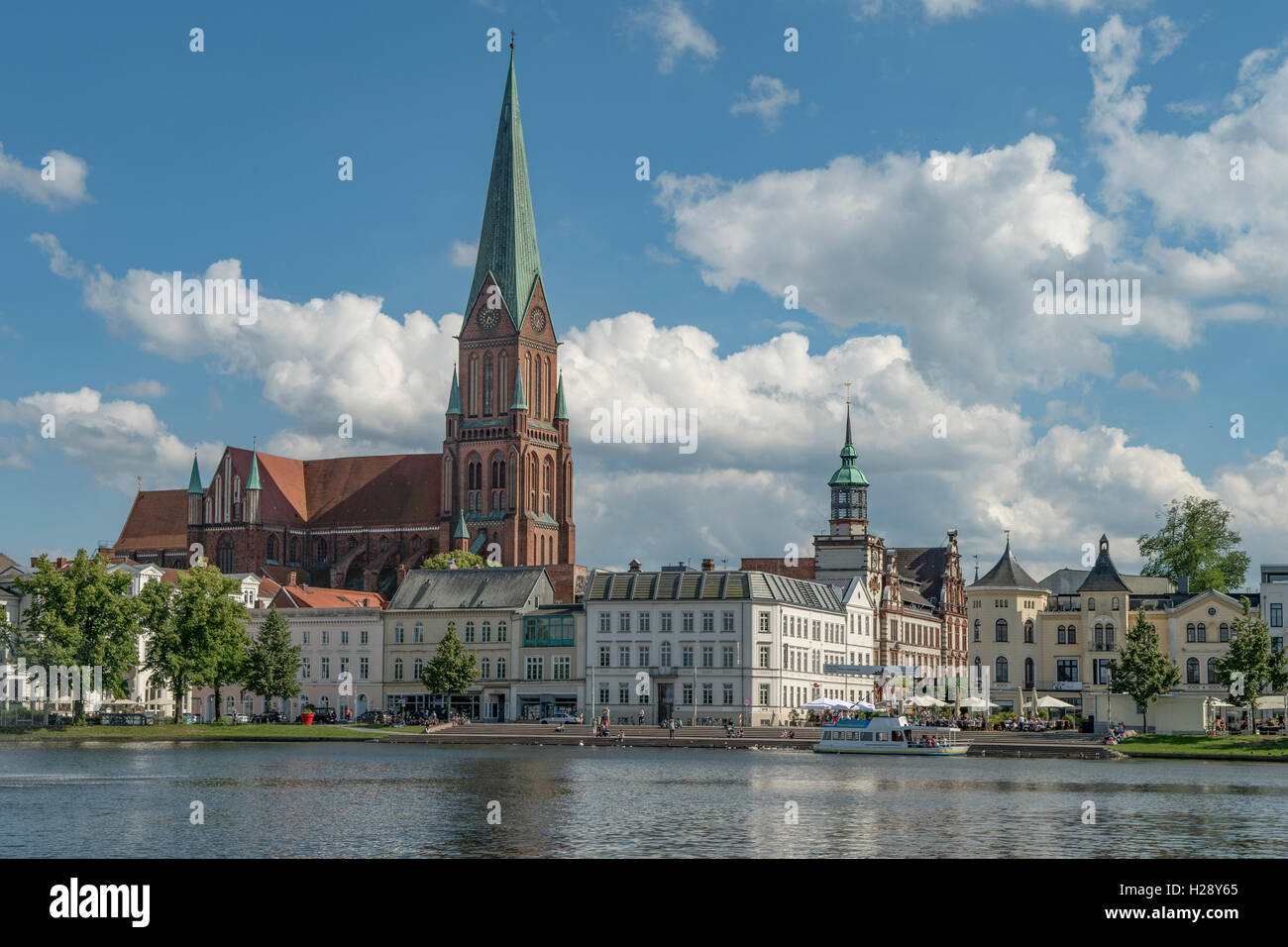 Schwerin cathedral hi-res stock photography and images - Alamy