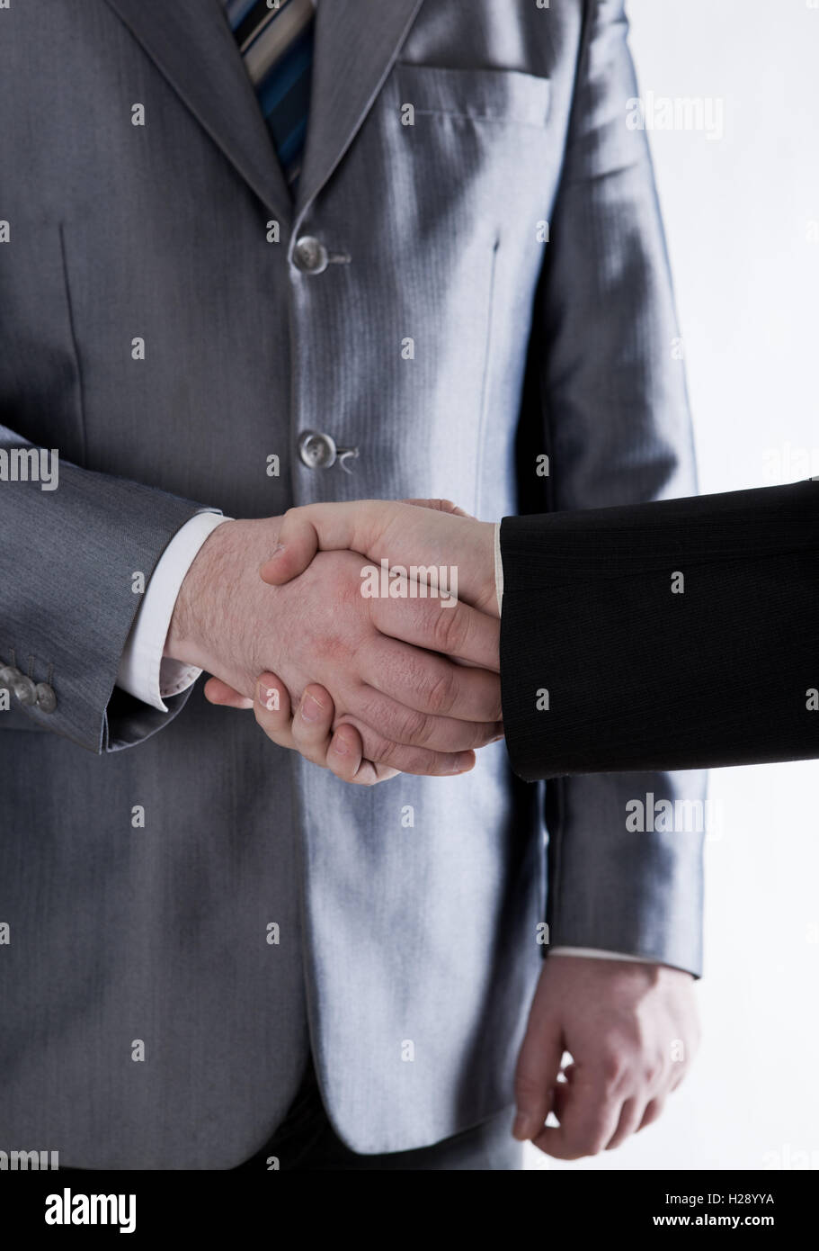 Handshake contract hi-res stock photography and images - Alamy